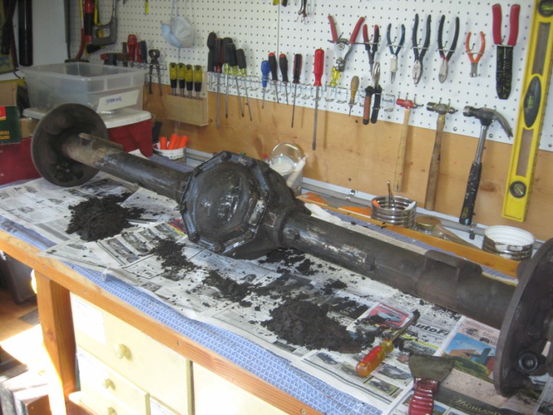Mustang68.com: rebuilding the rear axle
